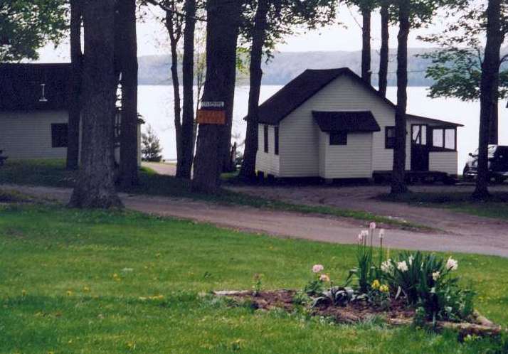 Bay View Resort - Cottage Accommodations